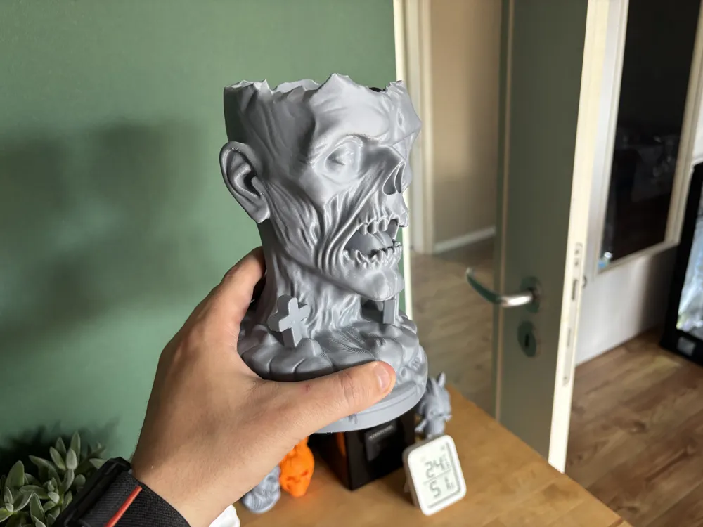 Zombie Head Graveyard – Pen Holder/ Candy Bowl by Salewski3D MakerWorld: Download Free 3D Models