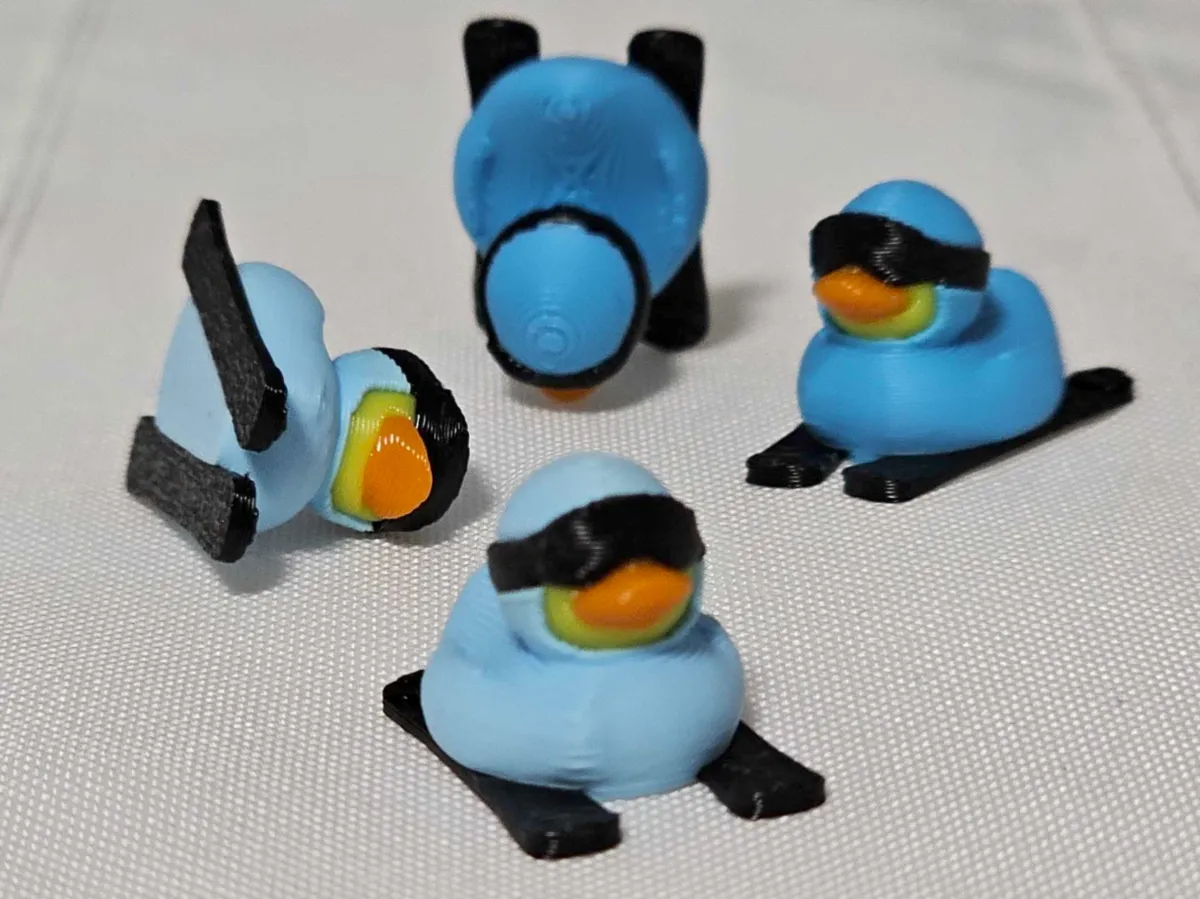 Patinho esquiador fofo | Decoração de pato de inverno por Karen Chau ...