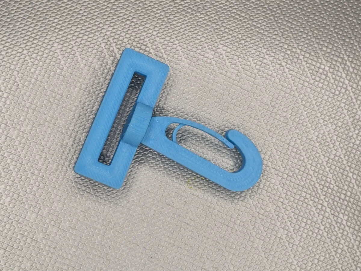 Rotating Carabiner/Lobster Clasp - Free 3D Print Model - MakerWorld