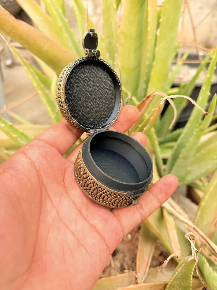 GOLD OREO OPIUM BOX JEWELERY CONTAINER by Opium3D MakerWorld: Download ...