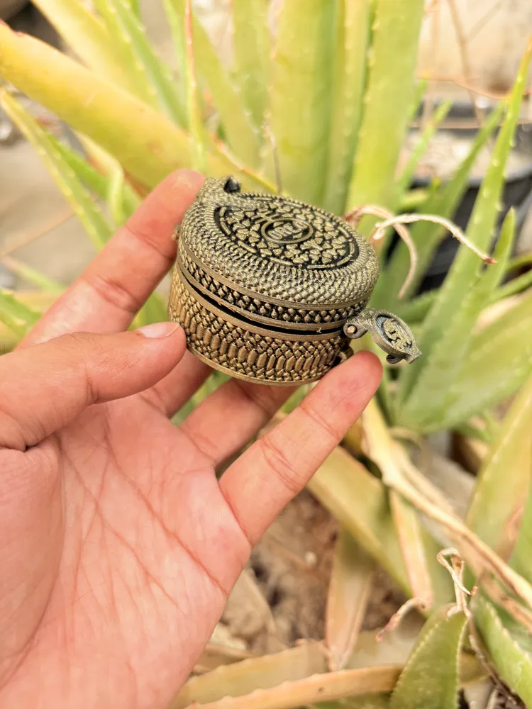 GOLD OREO OPIUM BOX JEWELERY CONTAINER by Opium3D MakerWorld: Download ...