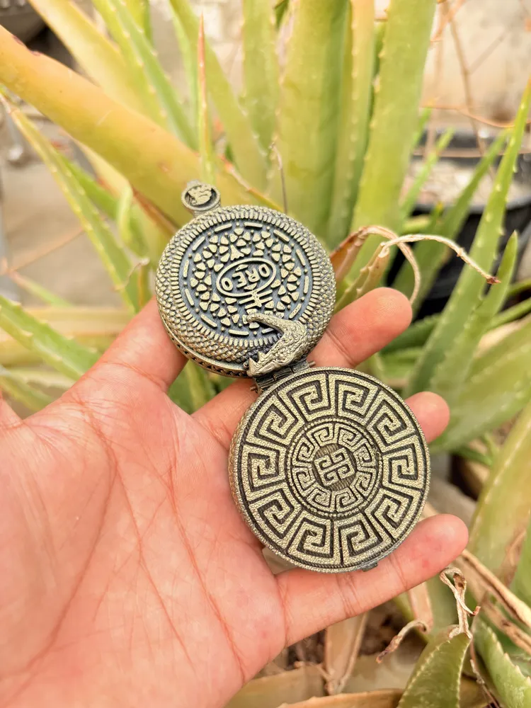 GOLD OREO OPIUM BOX JEWELERY CONTAINER by Opium3D MakerWorld: Download ...