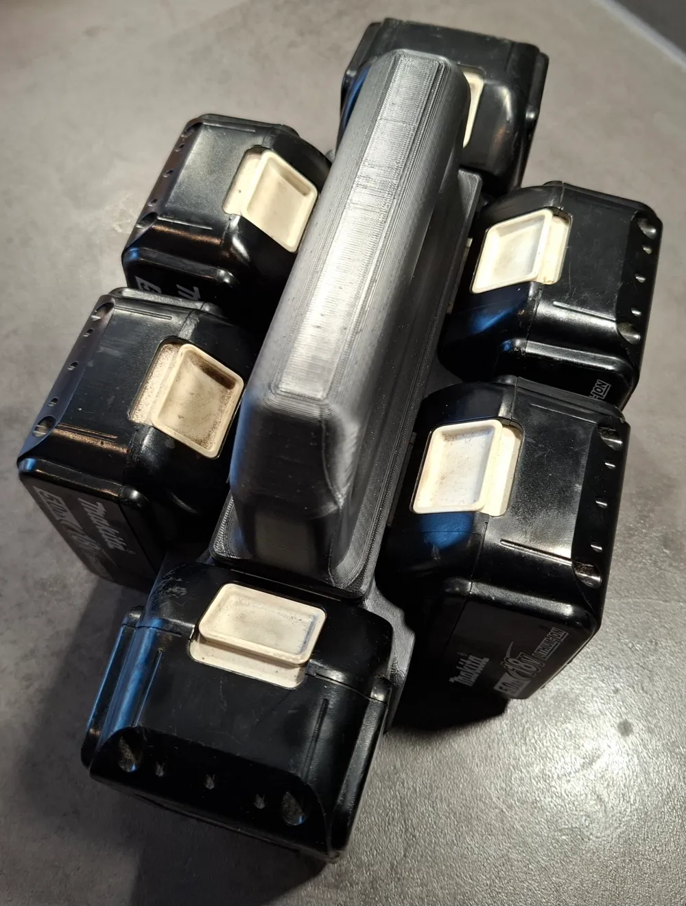 Makita Battery Carrier / Makita Battery Holder by Mr.Dan MakerWorld ...