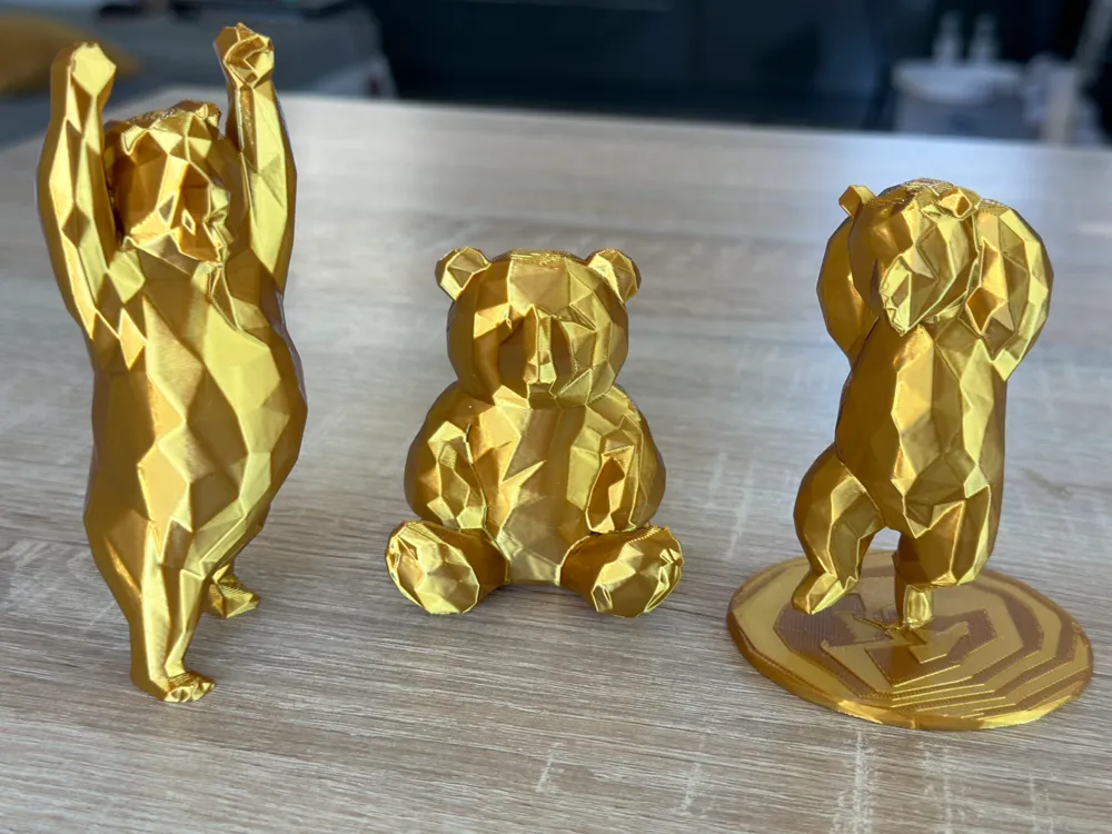 Bears family low poly standing sitting dancing by 3Dcrabi - MakerWorld