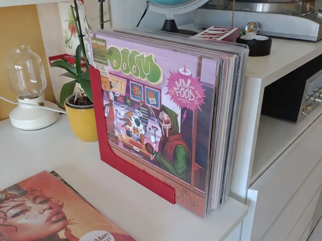 70's style vinyl record stand - Free 3D Print Model - MakerWorld