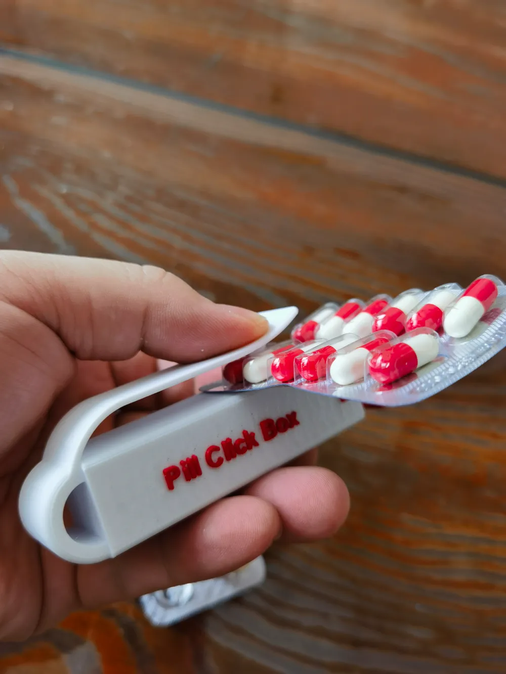 pill click box by FlamingoTK - MakerWorld