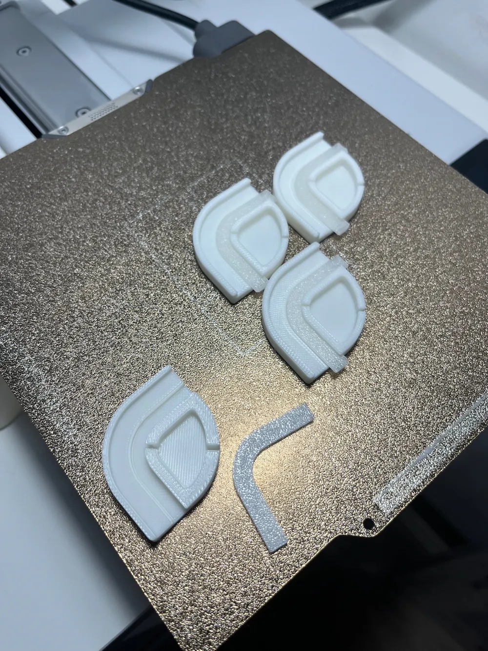 Anti-scratch Corner Mounts for IKEA Kuggis - Free 3D Print Model ...