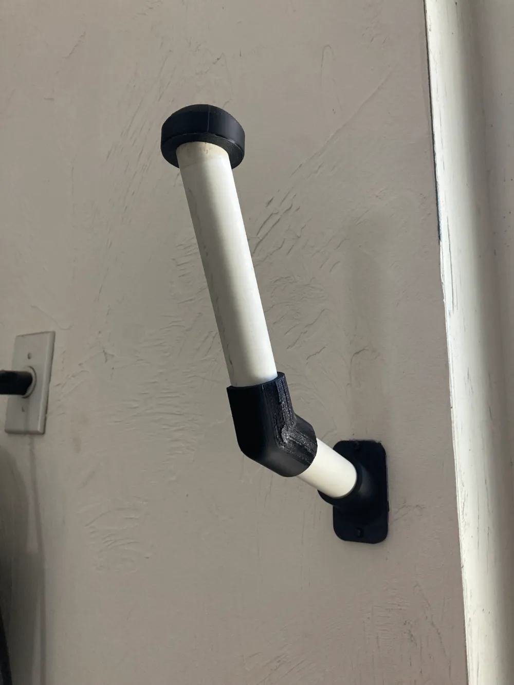 Helmet Holder - Free 3D Print Model - MakerWorld
