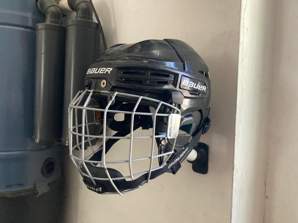 Helmet Holder - Free 3D Print Model - MakerWorld
