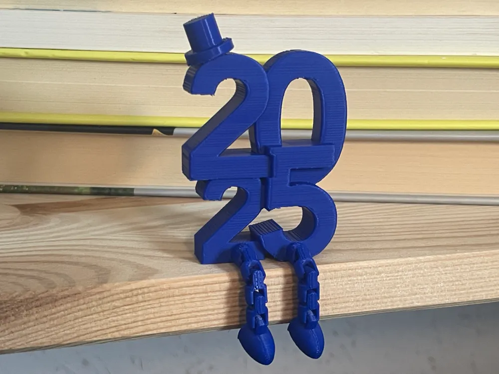 2025 Graduation Articulated Legs Buddy - Free 3D Print Model - MakerWorld