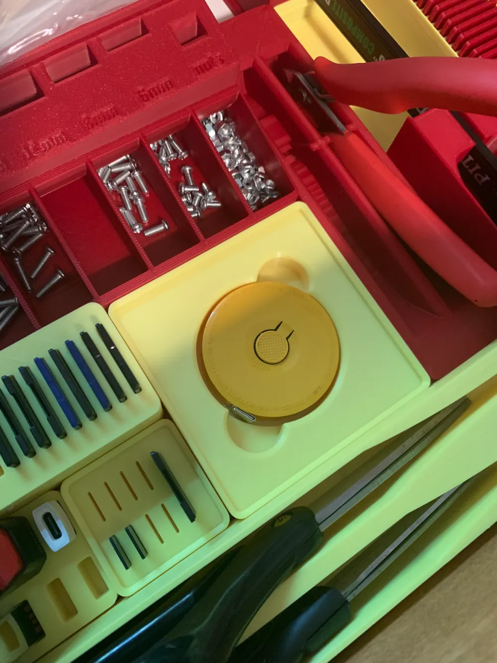 Gridfinity 60in (150cm) Tape Measure Holder by Matt - MakerWorld