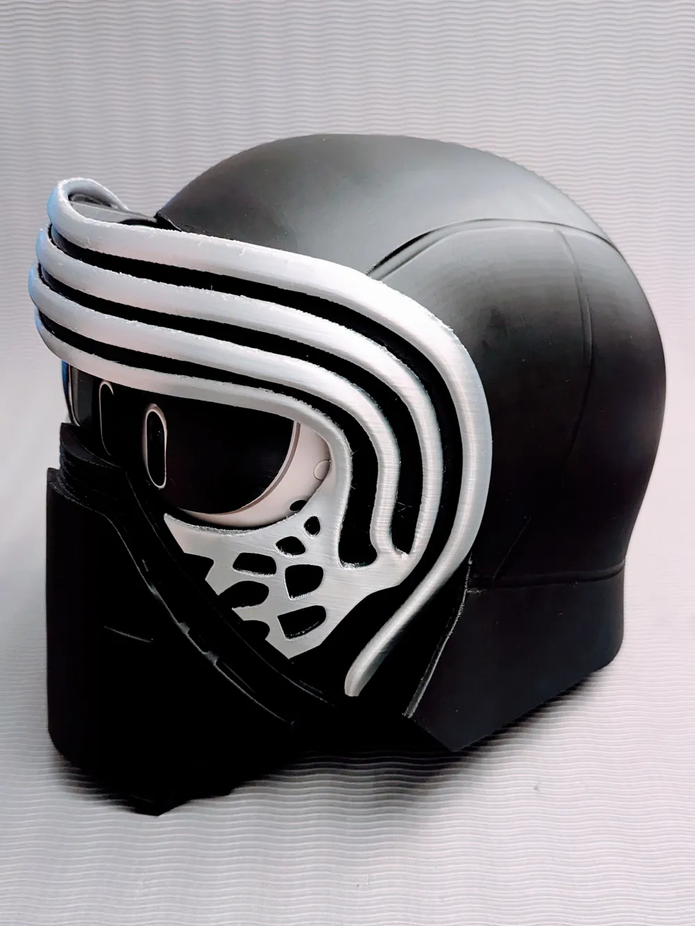 Kylo Ren Quest 3 Helmet by NovaHeadware MakerWorld: Download Free 3D Models
