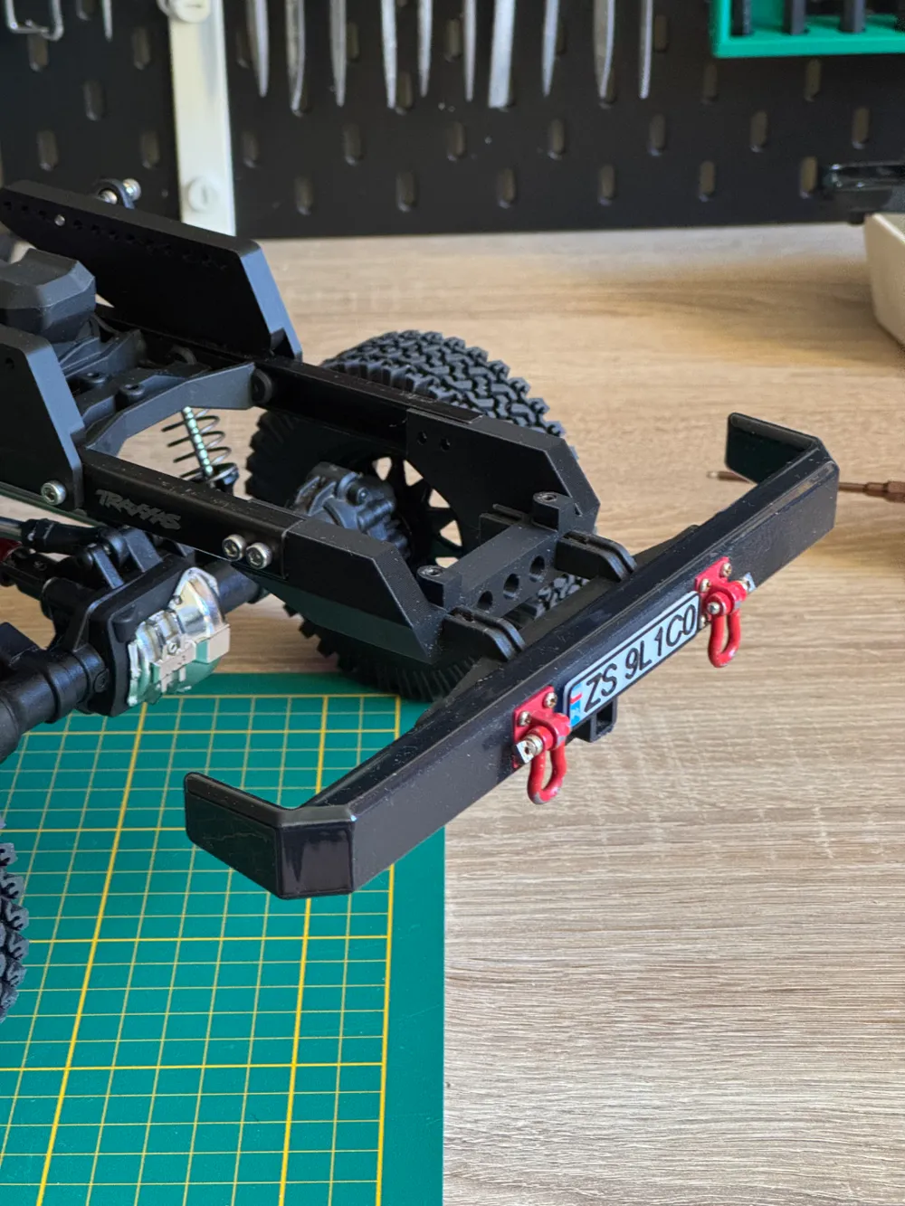 Traxxas TRX4 Bumper Mount by mapache - MakerWorld