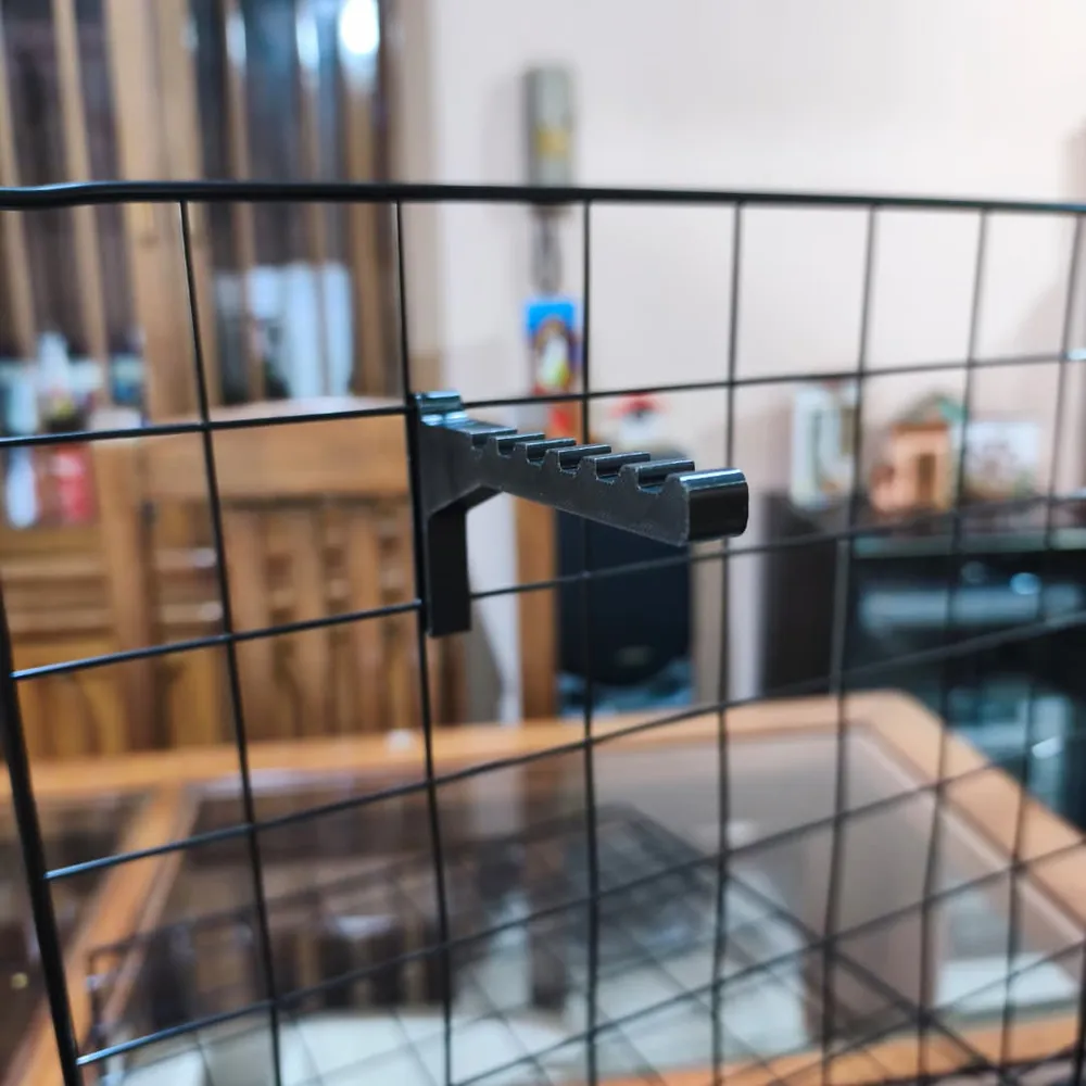 Keychain holder for mesh displays by Kchel MakerWorld: Download Free 3D ...