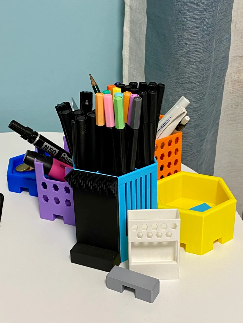 Customizable Modular Desktop Organizer by DiddyKong3D - MakerWorld