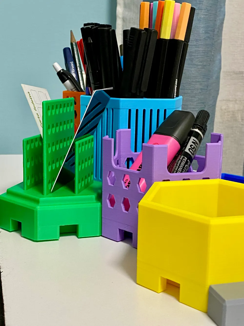 Customizable Modular Desktop Organizer by DiddyKong3D - MakerWorld