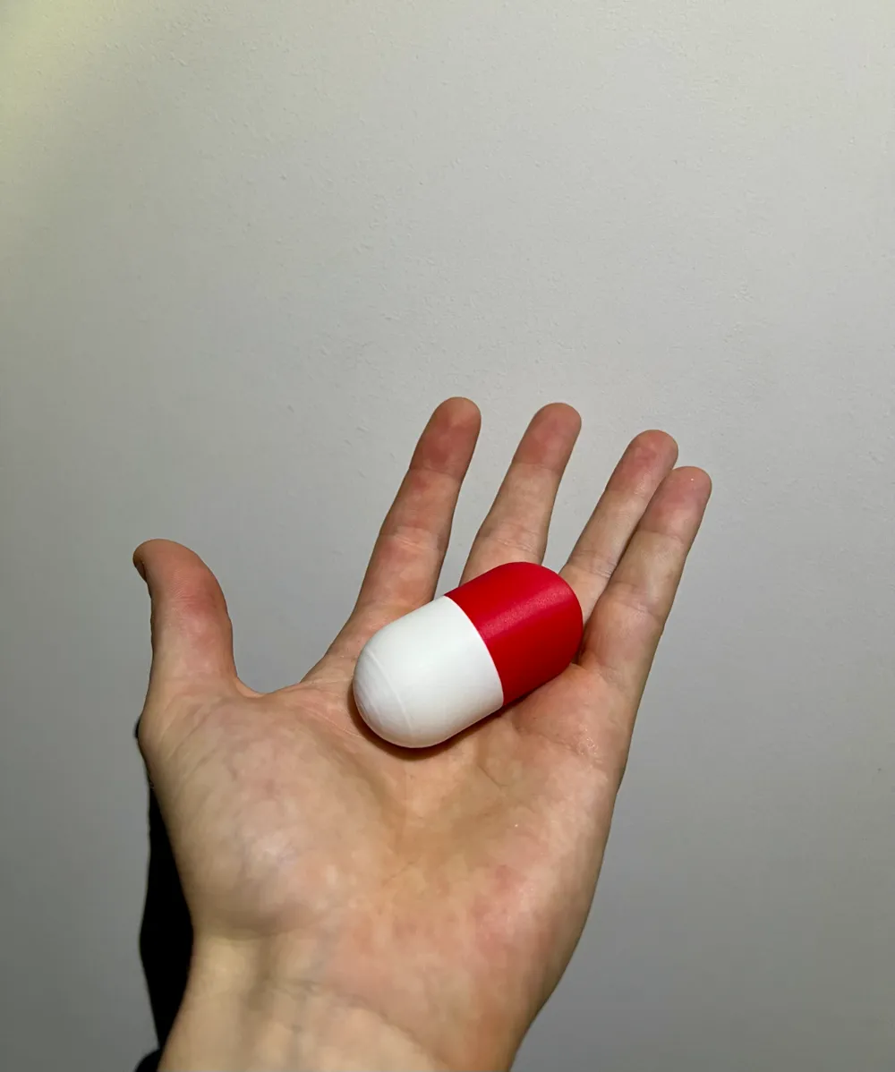 Happy Little Pill Organiser by 3D Accessory - MakerWorld