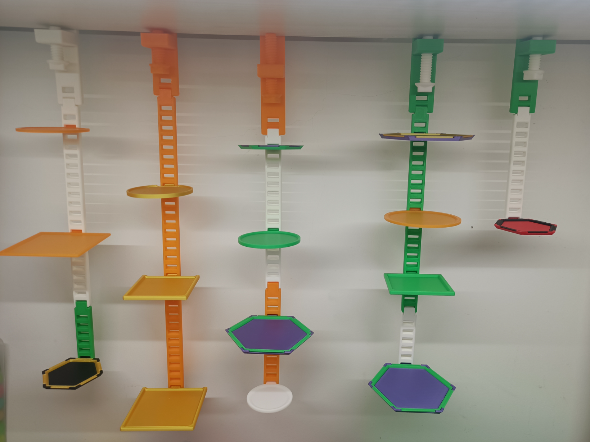 Figure Display Hanger, Simple Hanger by 海苔眉毛 MakerWorld: Download Free ...