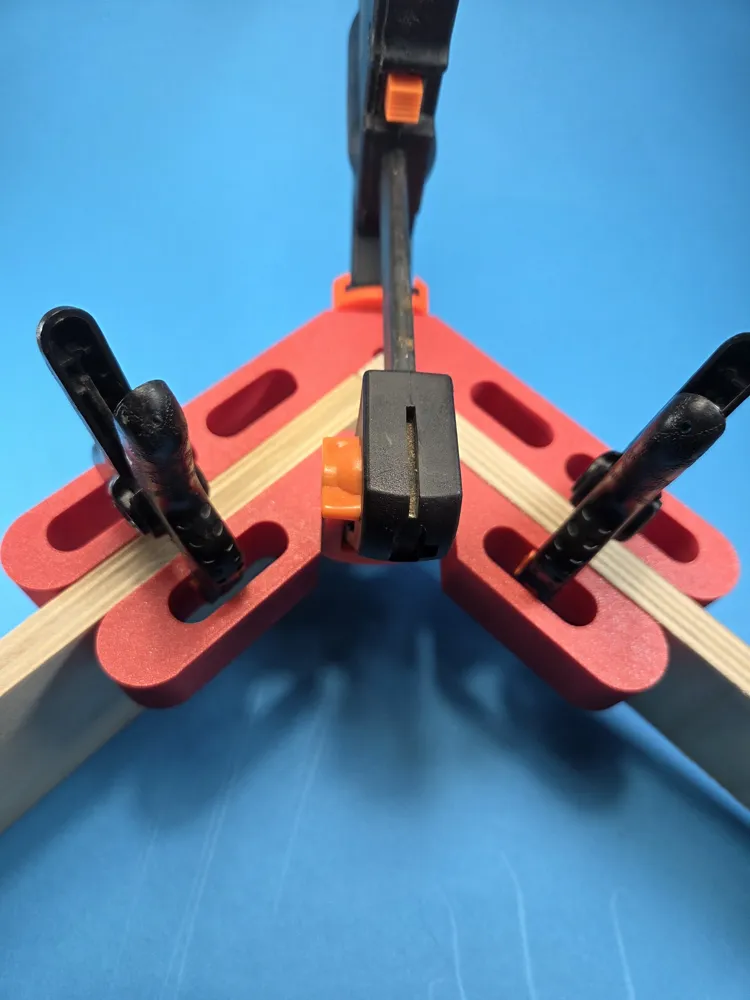 Woodworking Corner Clamp Helper - Free 3D Print Model - MakerWorld