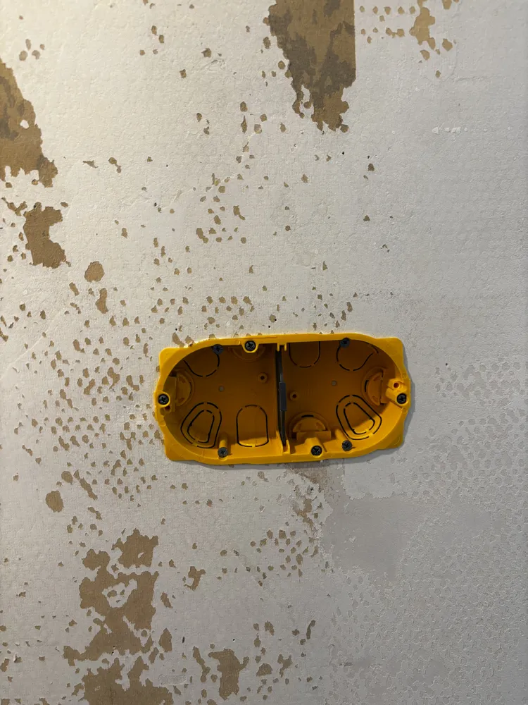 EU Drilling template electrical box - Free 3D Print Model - MakerWorld