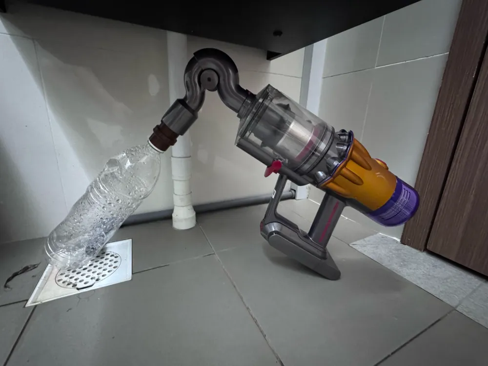 Dyson to PET Bottle Adapter - Free 3D Print Model - MakerWorld