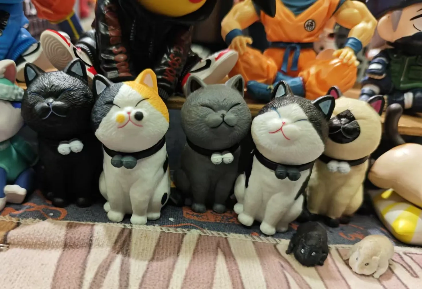 Trendy Cat Bell Sitting Pose Meowth Figurine by 光LIGHT - MakerWorld