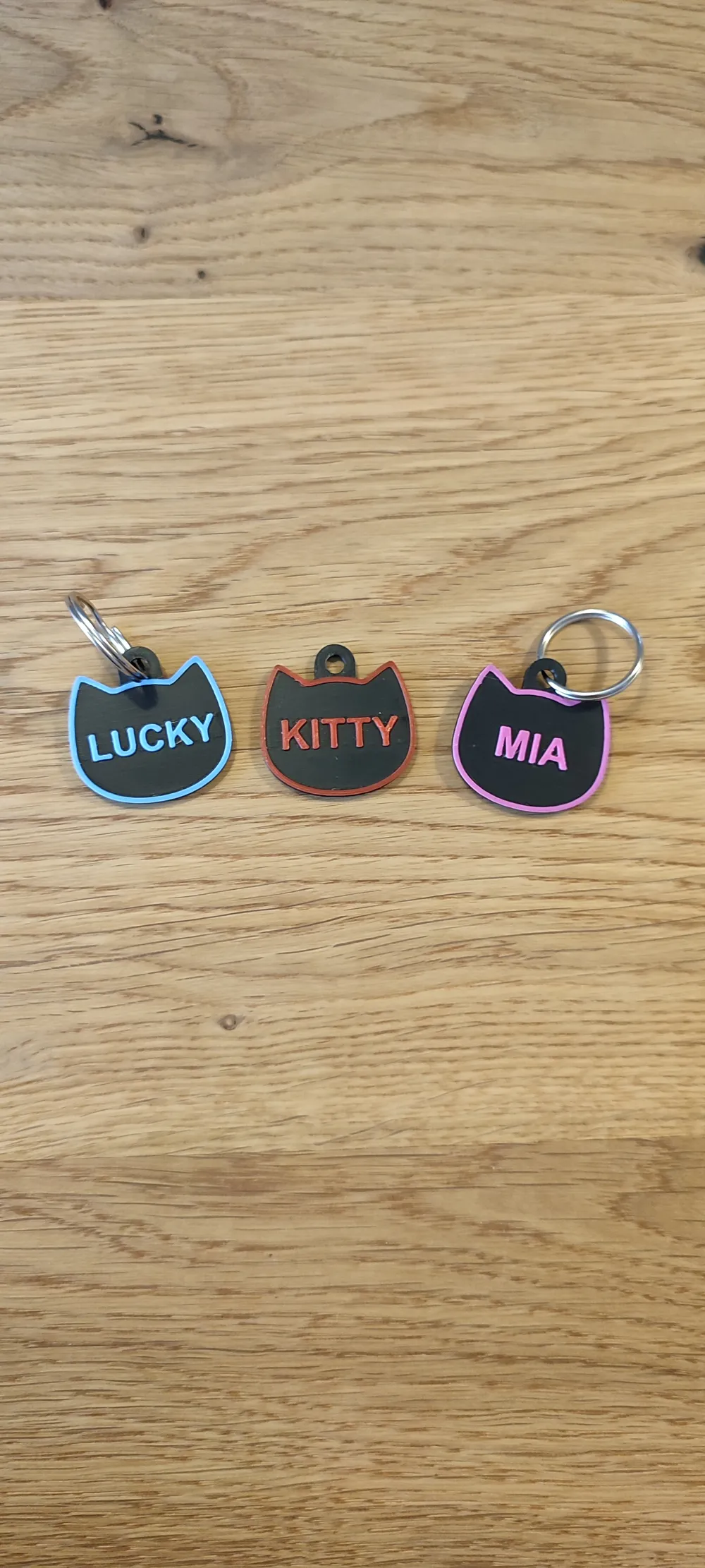 Cat pendant - name tag keychain - Free 3D Print Model - MakerWorld
