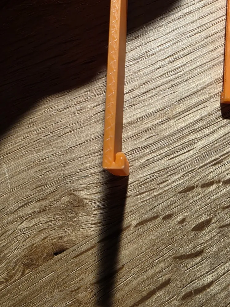 Minimalist Picture/Note Holder for Multiboard Remixed by blackalgomachen MakerWorld: Download ...