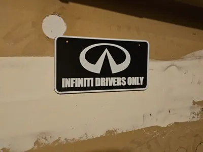 Signe réservé aux conducteurs Infiniti - Modèle d'Impression 3D Gratuit ...