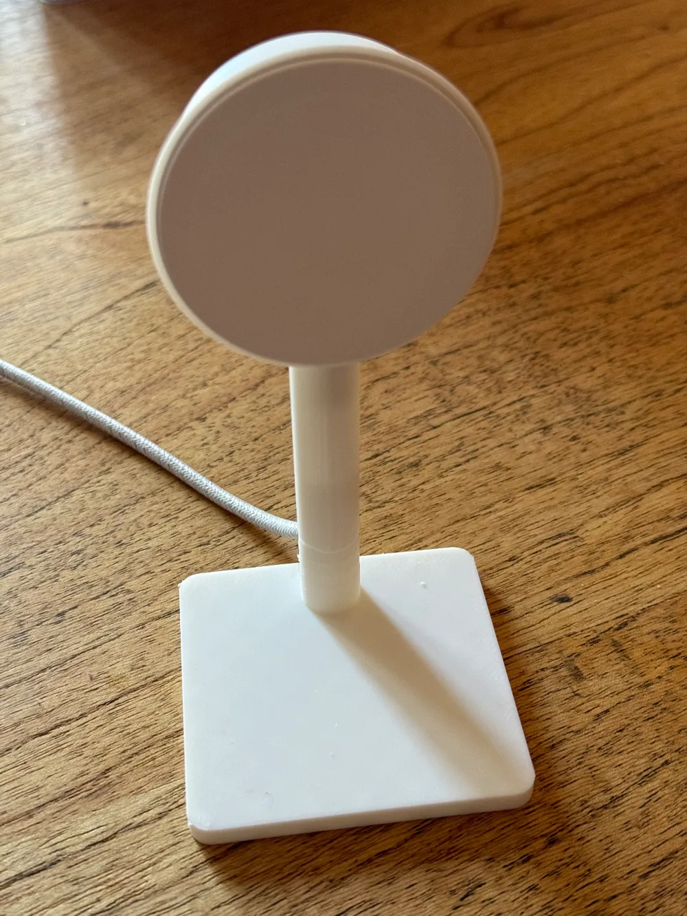 Belkin BoostCharge Pro Magsafe charging puck stand by Yop1403 - MakerWorld