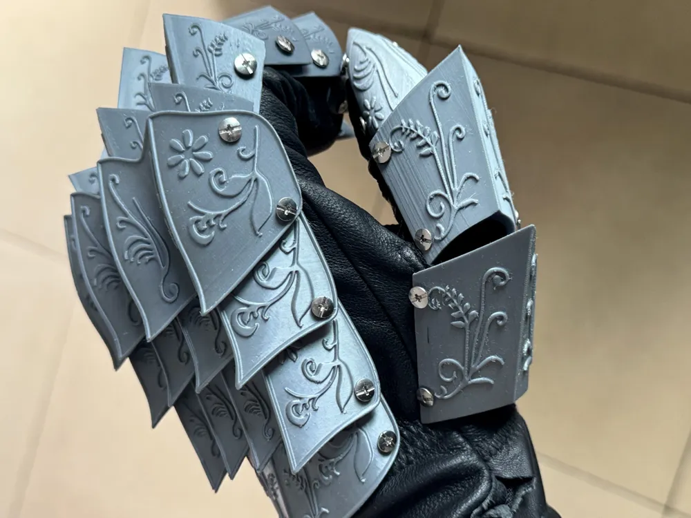 Medieval Gothic Gauntlet Wearable High Flexibility by akesong ...