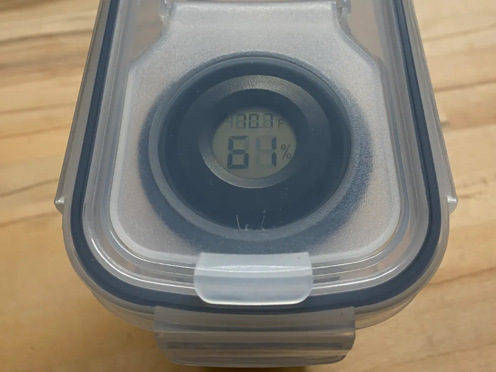 Hygrometer holder for 4L cereal storage containers - Free 3D Print ...