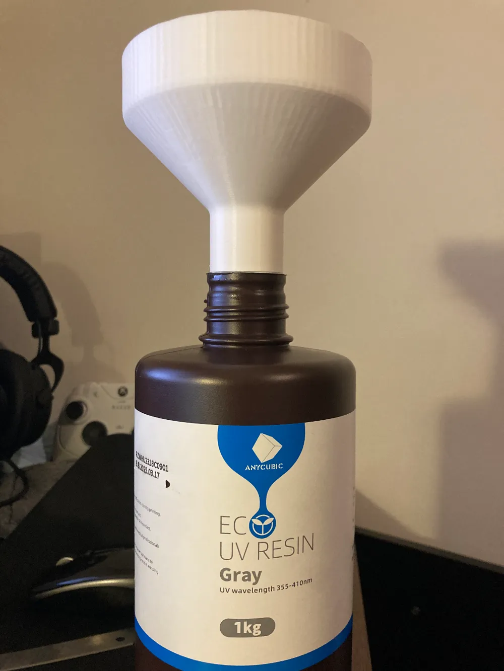 Resin Funnel for Anycubic Eco Resin bottles by DonBossco - MakerWorld