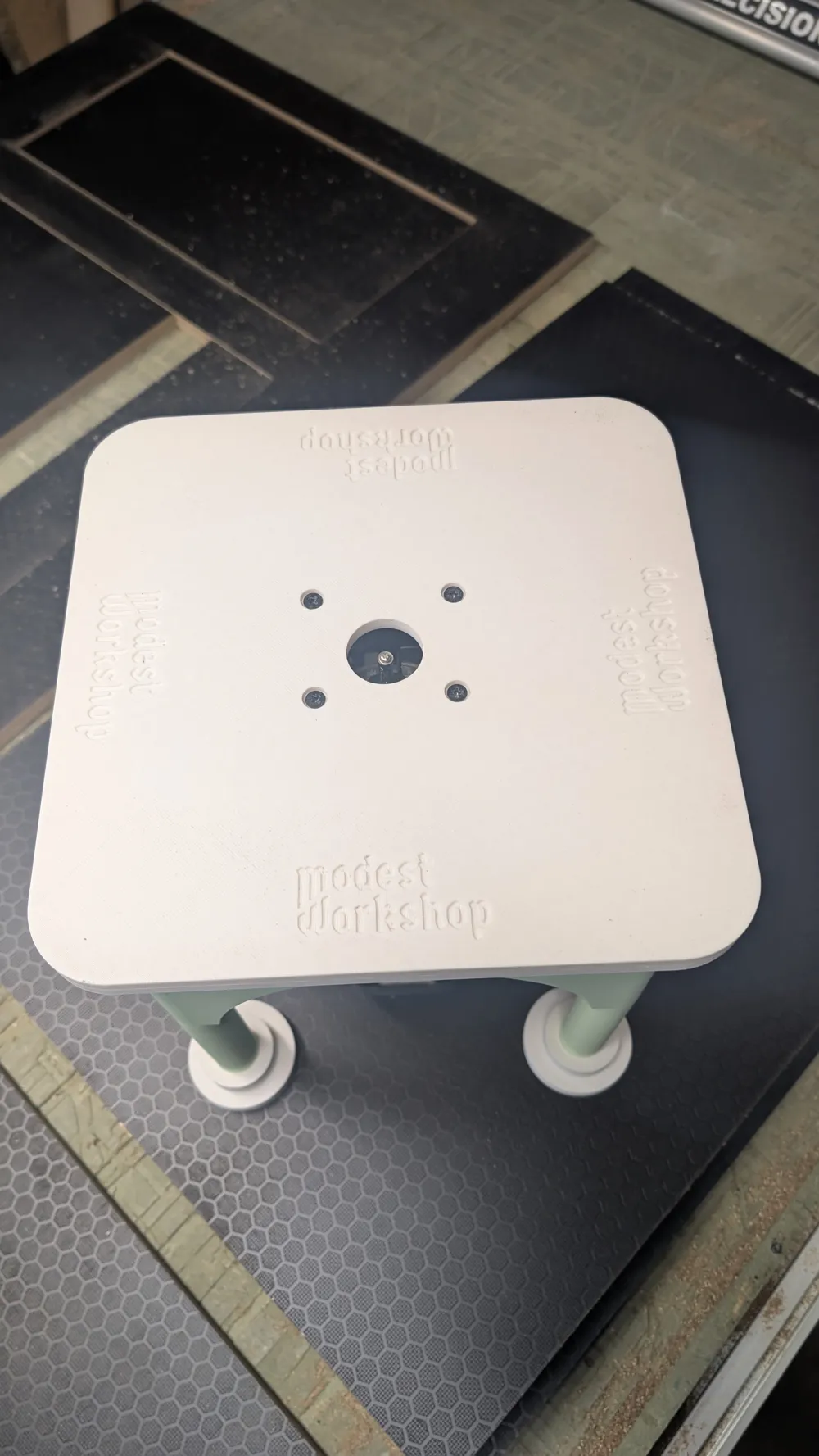 Makita / Katsu palm router table mod - Free 3D Print Model - MakerWorld