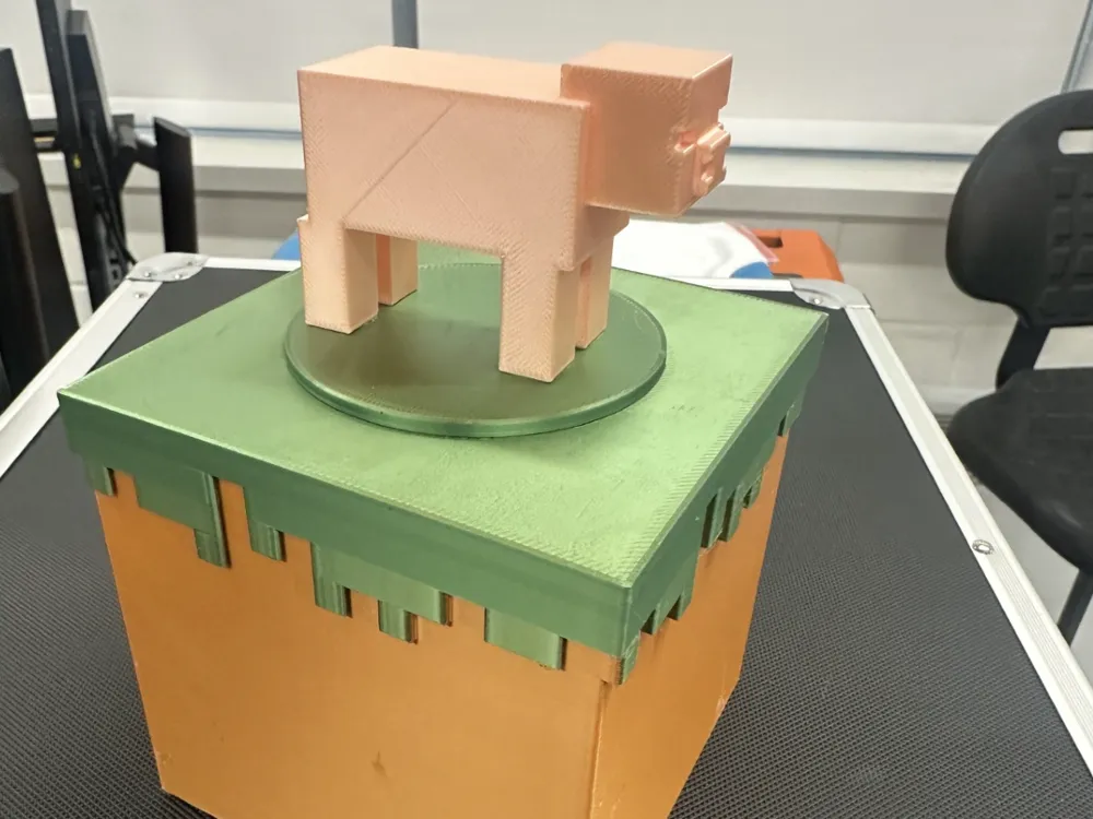 Minecraft Piggy Bank by @Tomorrows_Eng - MakerWorld