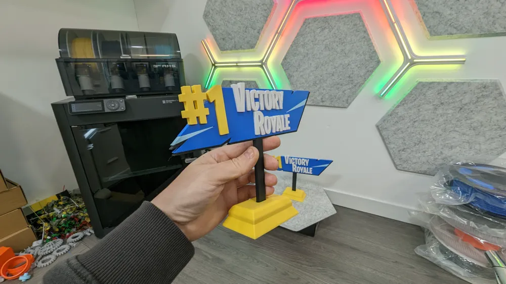 Fortnite Trophy #1 Victory Royale - Free 3D Print Model - MakerWorld