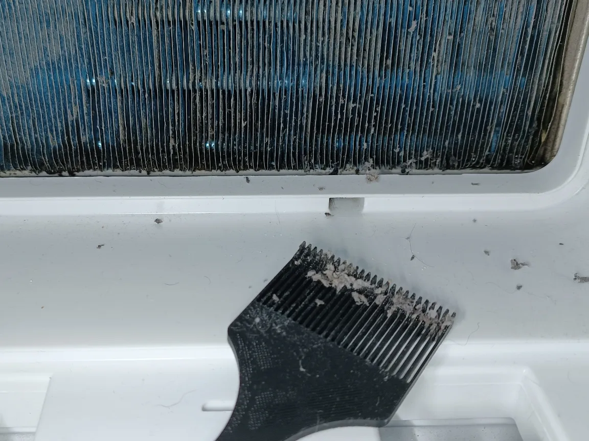 Fin Comb (Dryer Cleaning) - Free 3D Print Model - MakerWorld