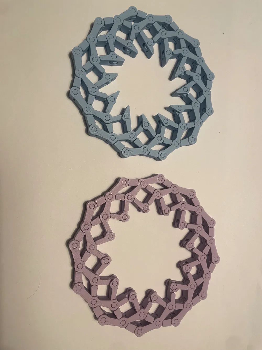 Satisfying Expanding Flower Fidget by 3d printing MakerWorld: Download ...