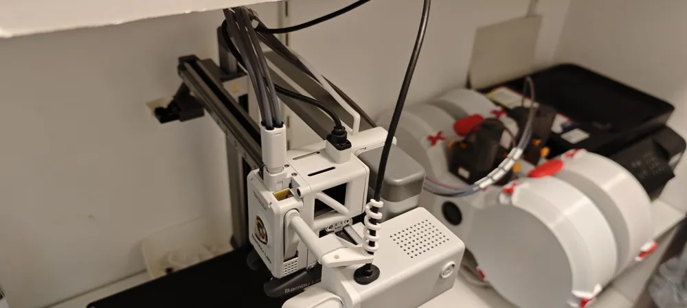 Top Mounted PTFE Tube Guide - Free 3D Print Model - MakerWorld