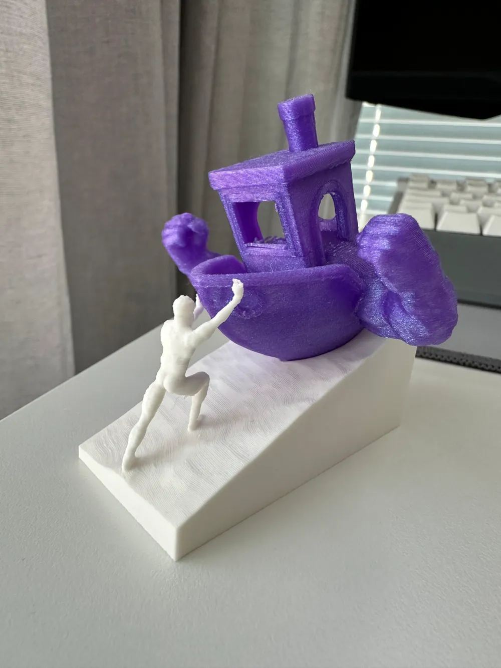 Sisyphus Benchy Display Remixed by fana - MakerWorld