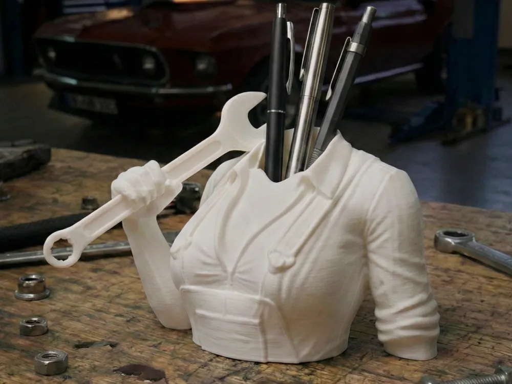 Pen pencil holder - female mechanic - Free 3D Print Model - MakerWorld