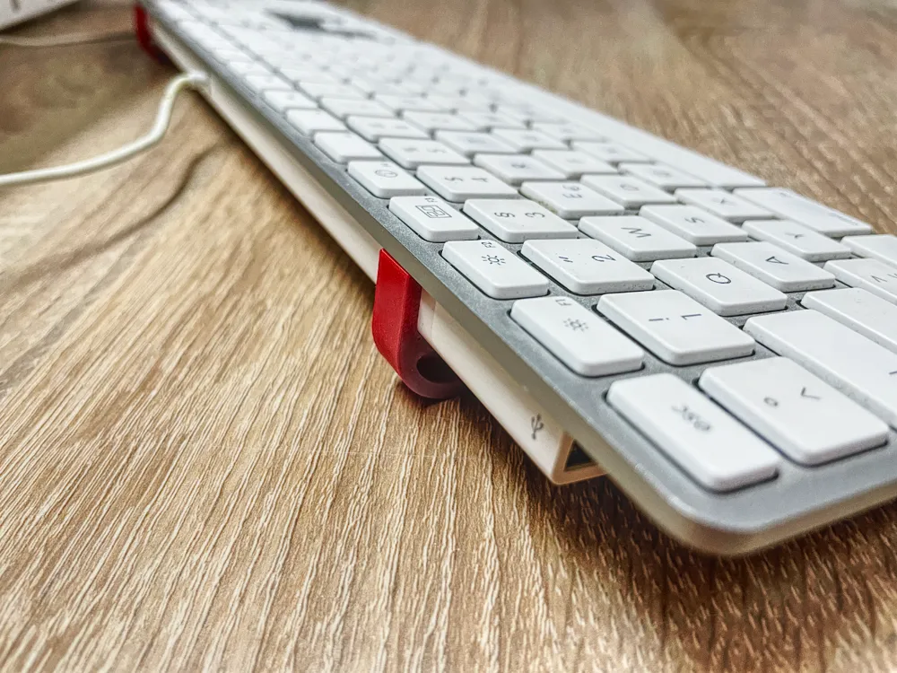 Apple USB Keyboard Riser by Print in 3D - MakerWorld