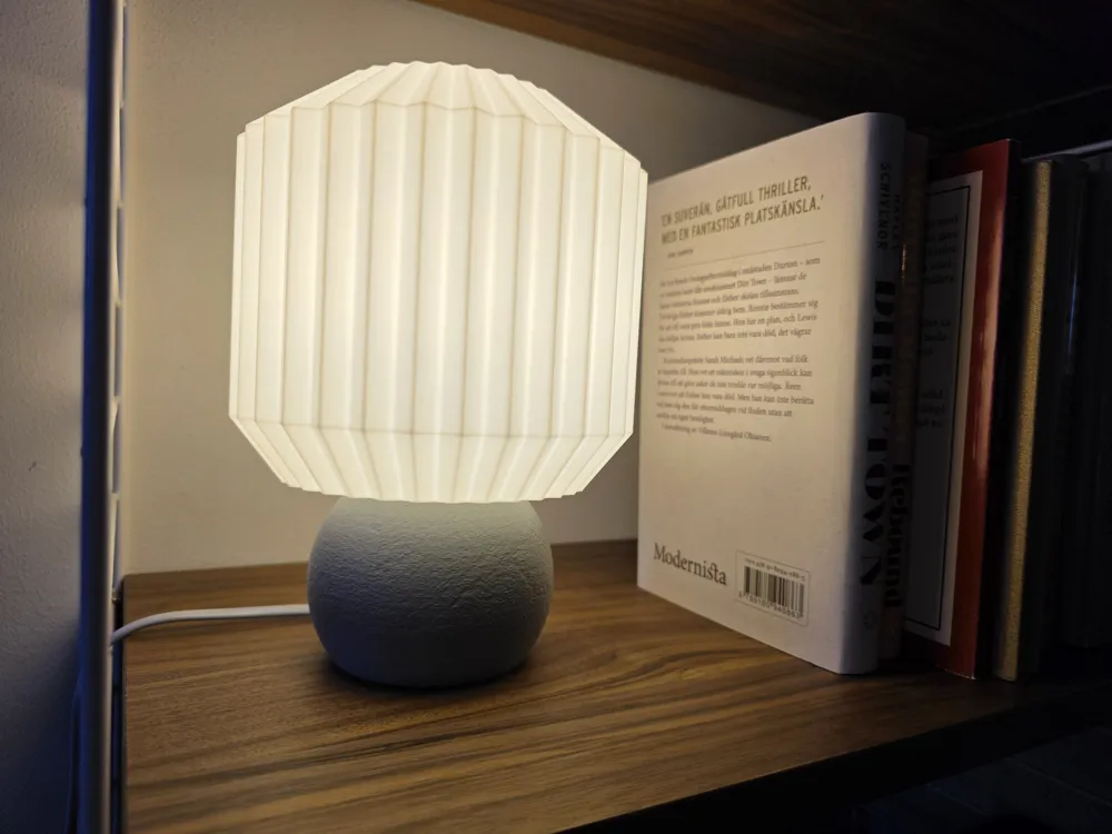 Pleated Modern Lamp With Concrete Lamp Base E27 - Free 3D Print Model ...