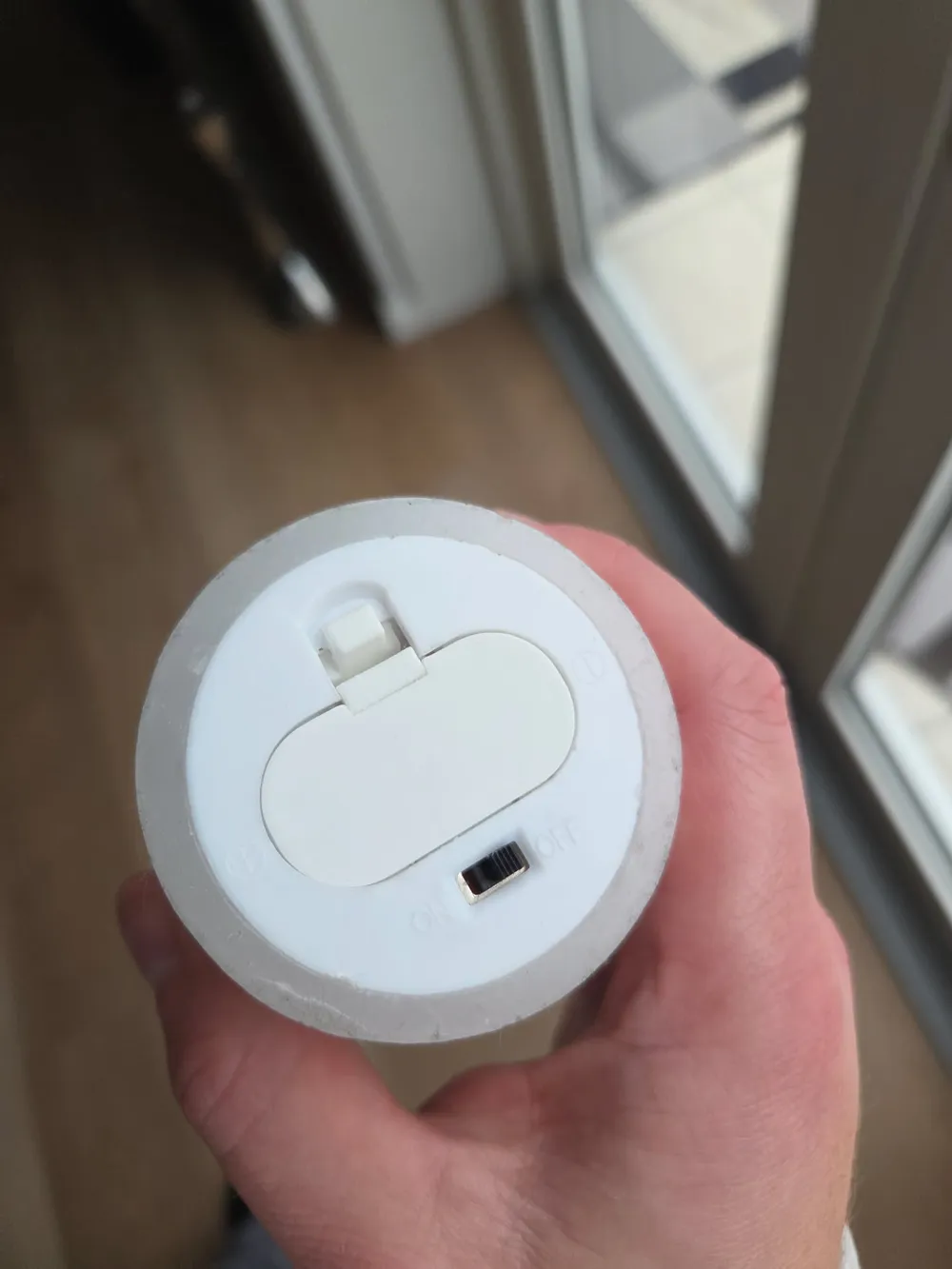 Battery lid for Luna LED candle light by rekNa MakerWorld: Download ...