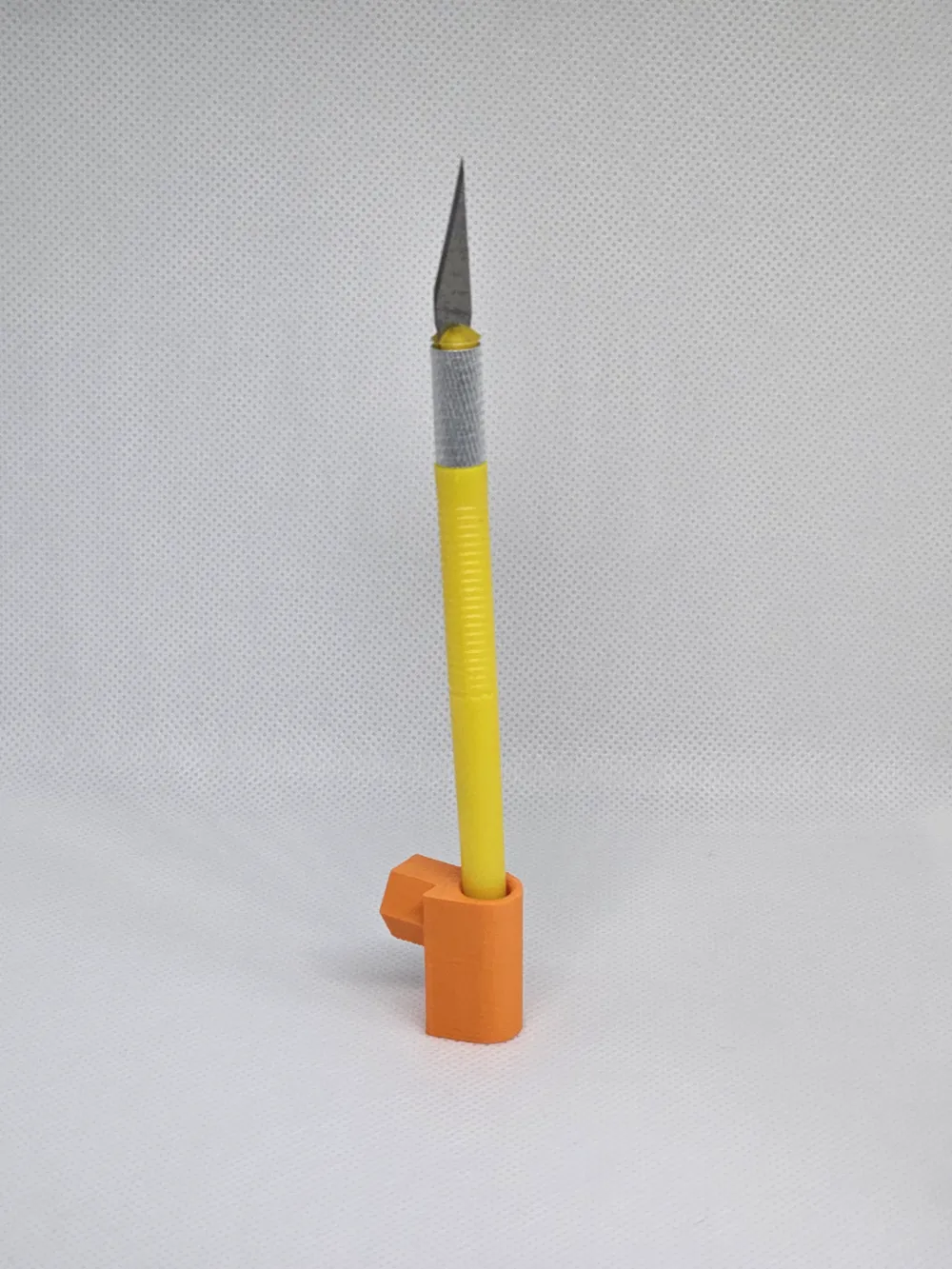 HSW scalpel holder (Honeycomb storage wall, knife holder) by BenniBiene ...
