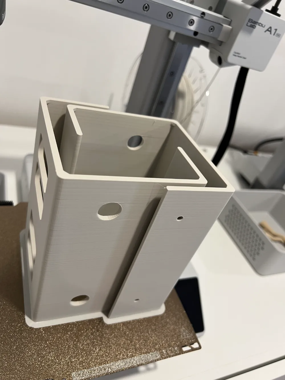 Cable duct for neat cable management by bayrth MakerWorld: Download ...