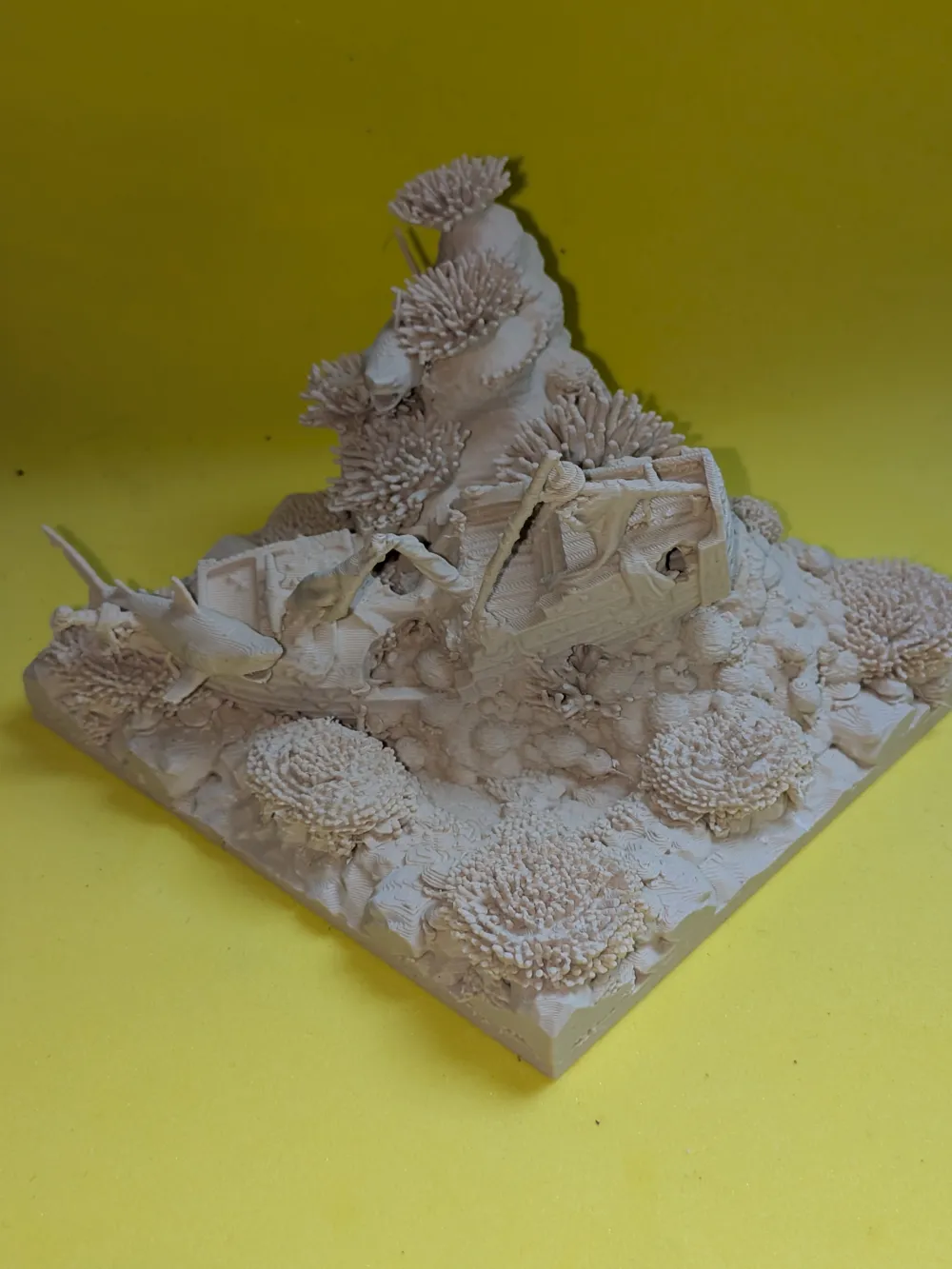 Diorama "Shipwreck with Sharks" - Free 3D Print Model - MakerWorld