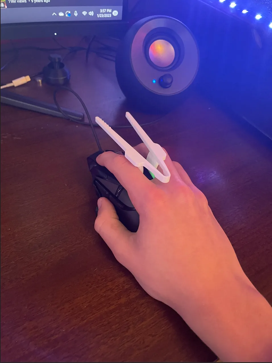 Finger Gaming Chopsticks by CanadianBacon21 - MakerWorld