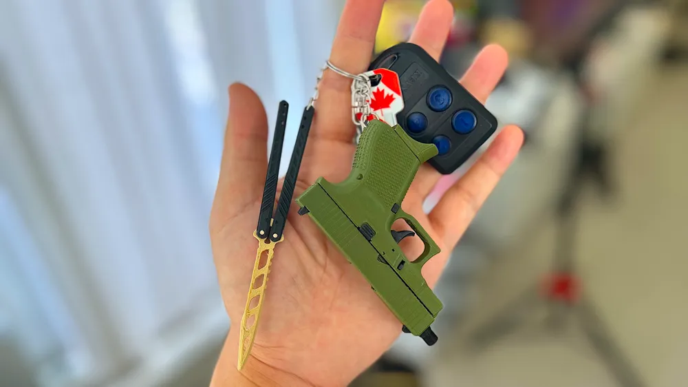 Fidget balisong butterfly knife keychain by iczfirz - MakerWorld