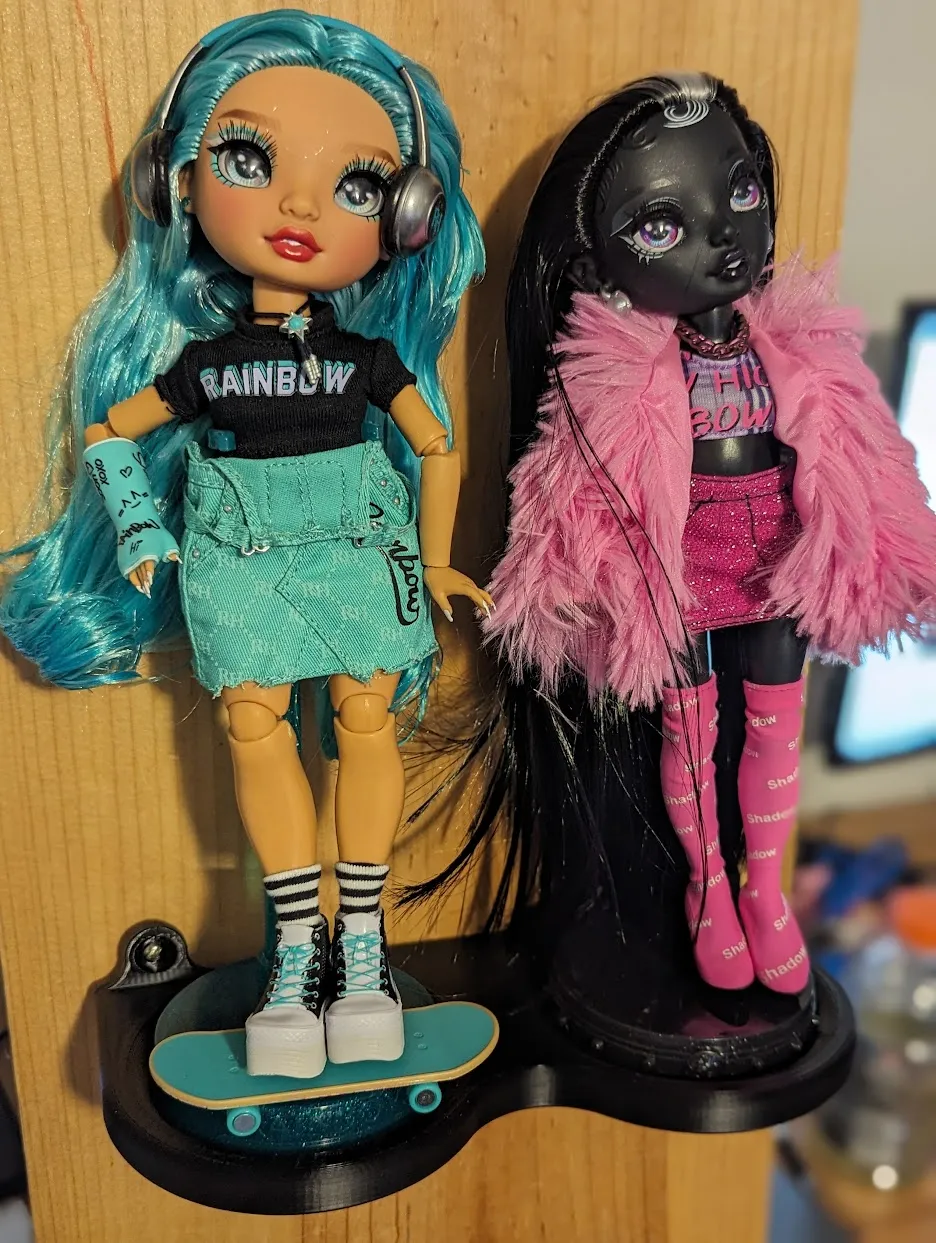 Rainbow/Shadow High Doll 2 OOB Doll Wall Mount - Free 3D Print Model ...